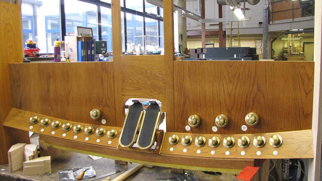 Ripon Cathedral – kneeboard and foot pistons – Harrison & Harrison Ltd