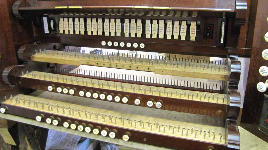 Grand Temple Masonic Hall – console – Harrison & Harrison Ltd